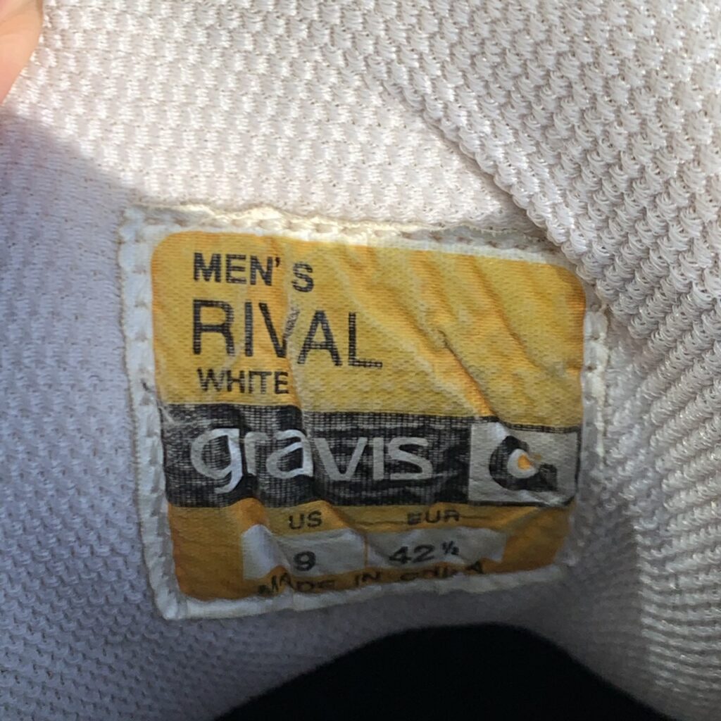 GOODENOUGH × GRAVIS “RIVAL” - blue room