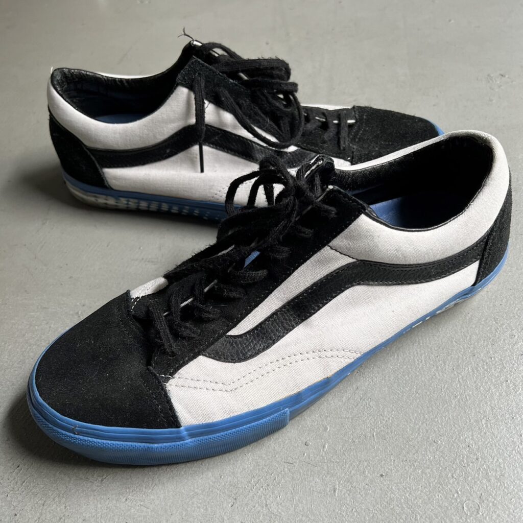 BLUE ROOM ARCHIVE - blue room