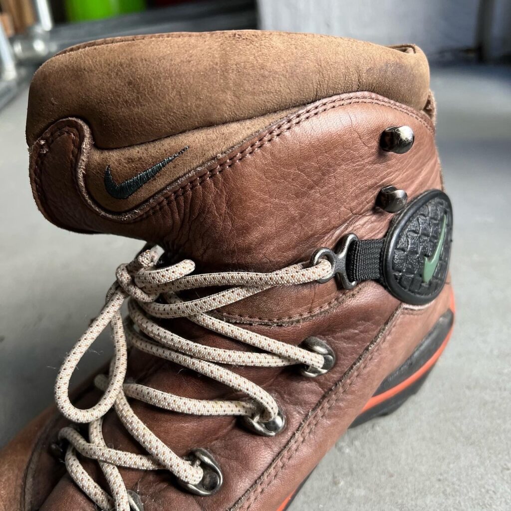 1996 NIKE ACG AIR TRAIL SCAPE - blue room